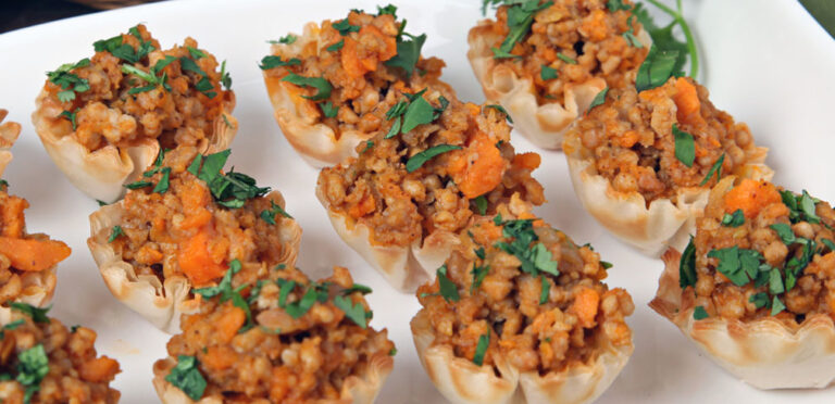 Curried Pork Filled Fillo Shells - A Taste of Thai